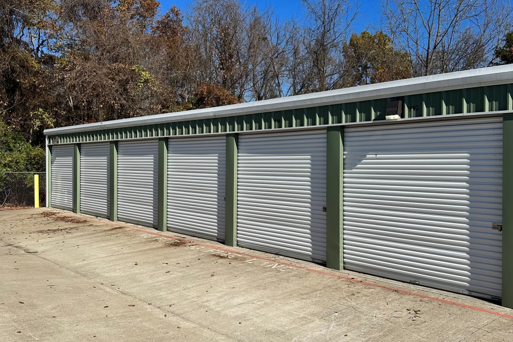 Self Storage Units in Springfield, MO on 3108 S Golden Ave
